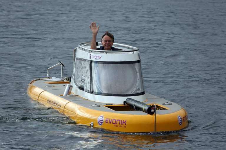 Submersible LULA 1000 – Fundação Rebikoff-Niggeler